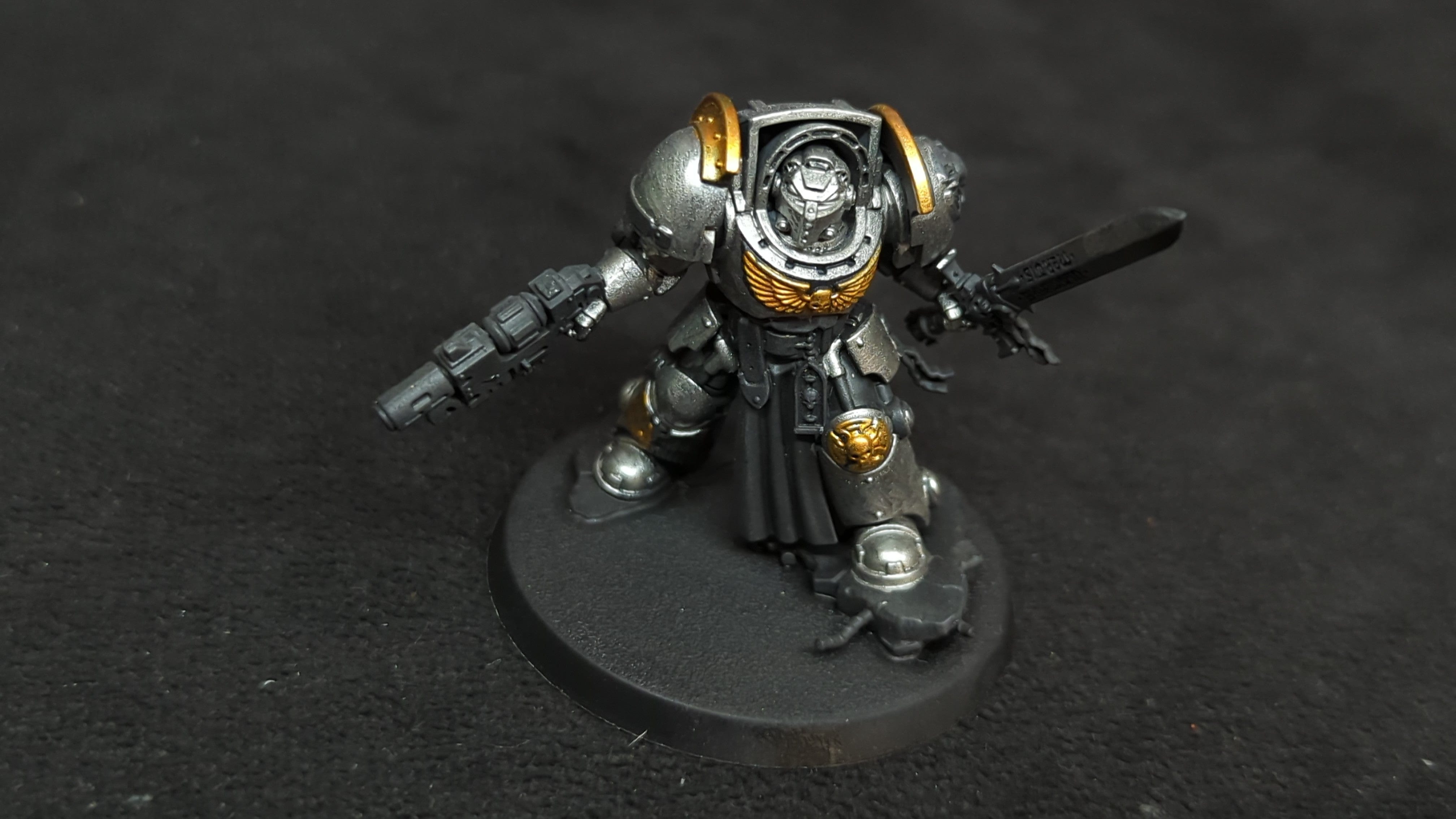 Warhammer 40k Space Marines Captain in Terminator Armour x1 Painted
